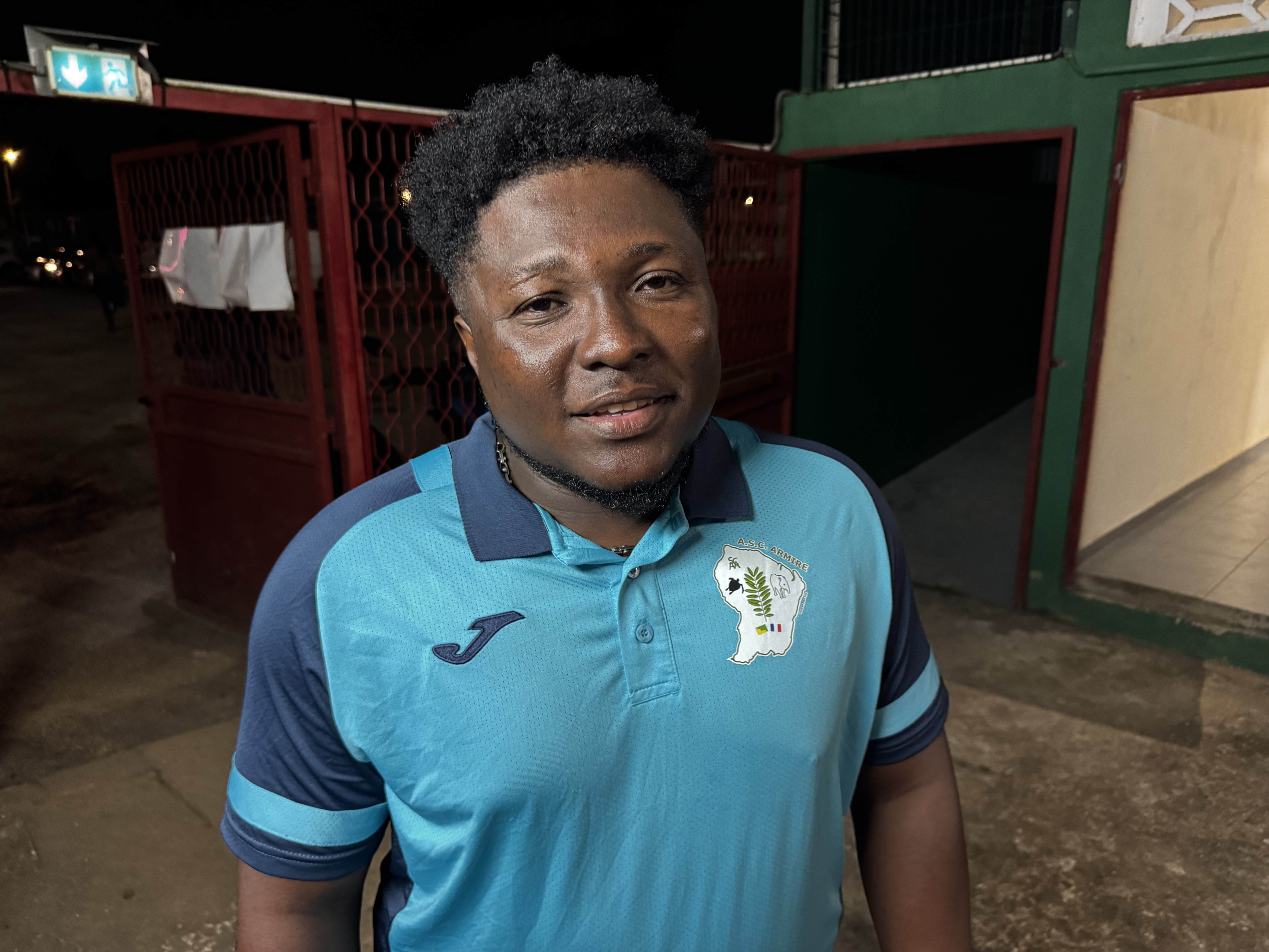 Jeff Félix est au micro de la Team A Penn Touché/France Guyane et Radio ...